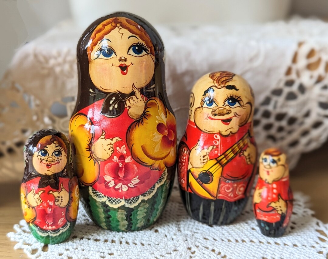 Family Matreshka Dolls, Happy Family Nesting Dolls 4 Pieces, Musician ...