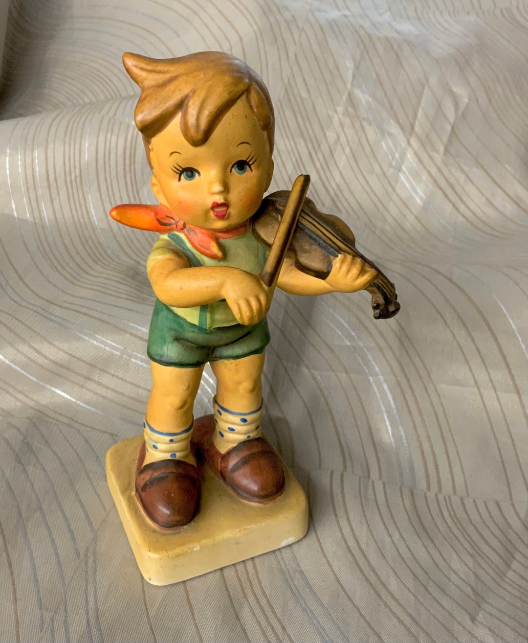 Possible Hummel, Little Fiddler Country Boy, Boy Playing Violin, Boy ...