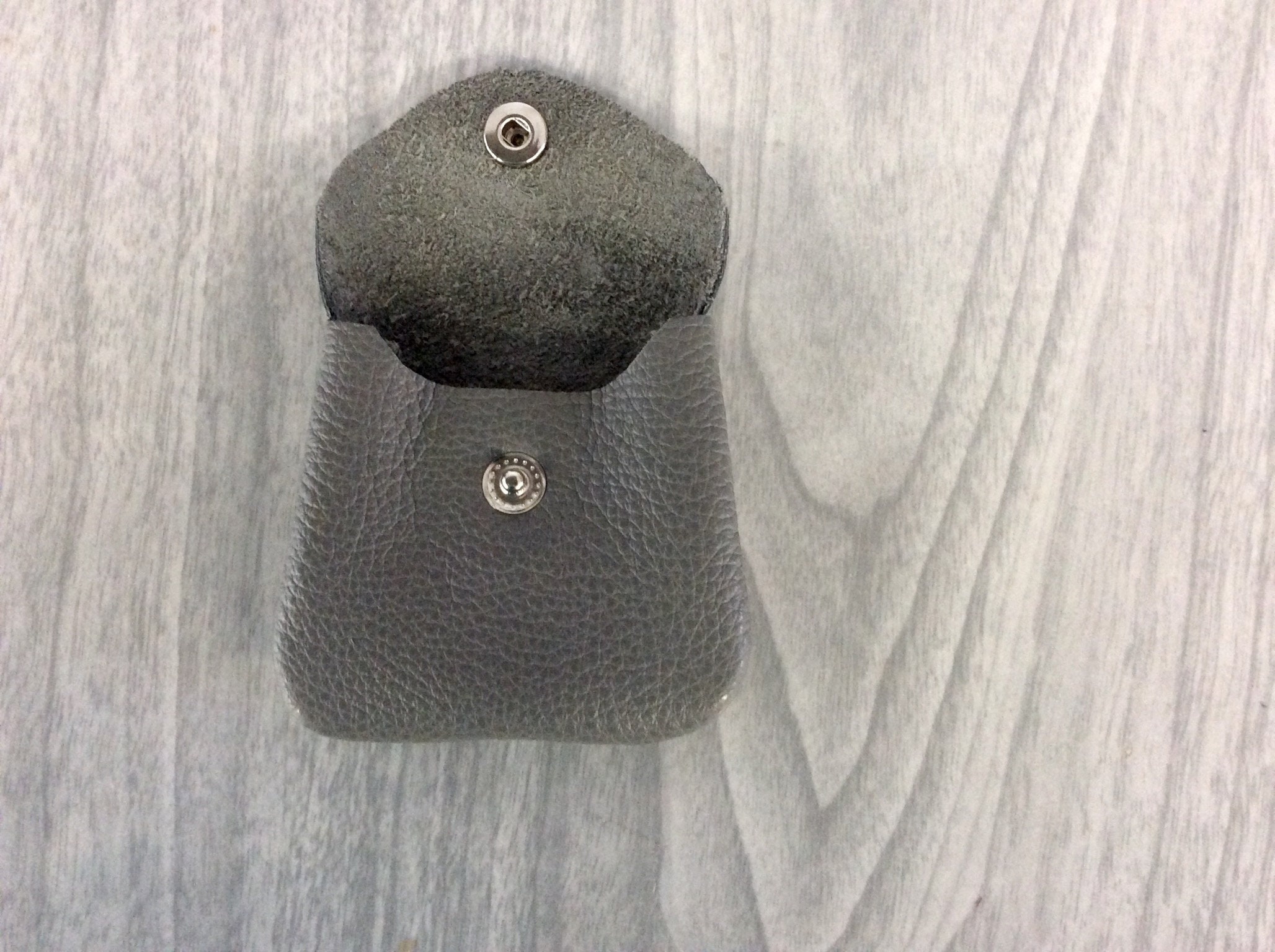 Small coin purse graytiny coin purseleather coin | Etsy