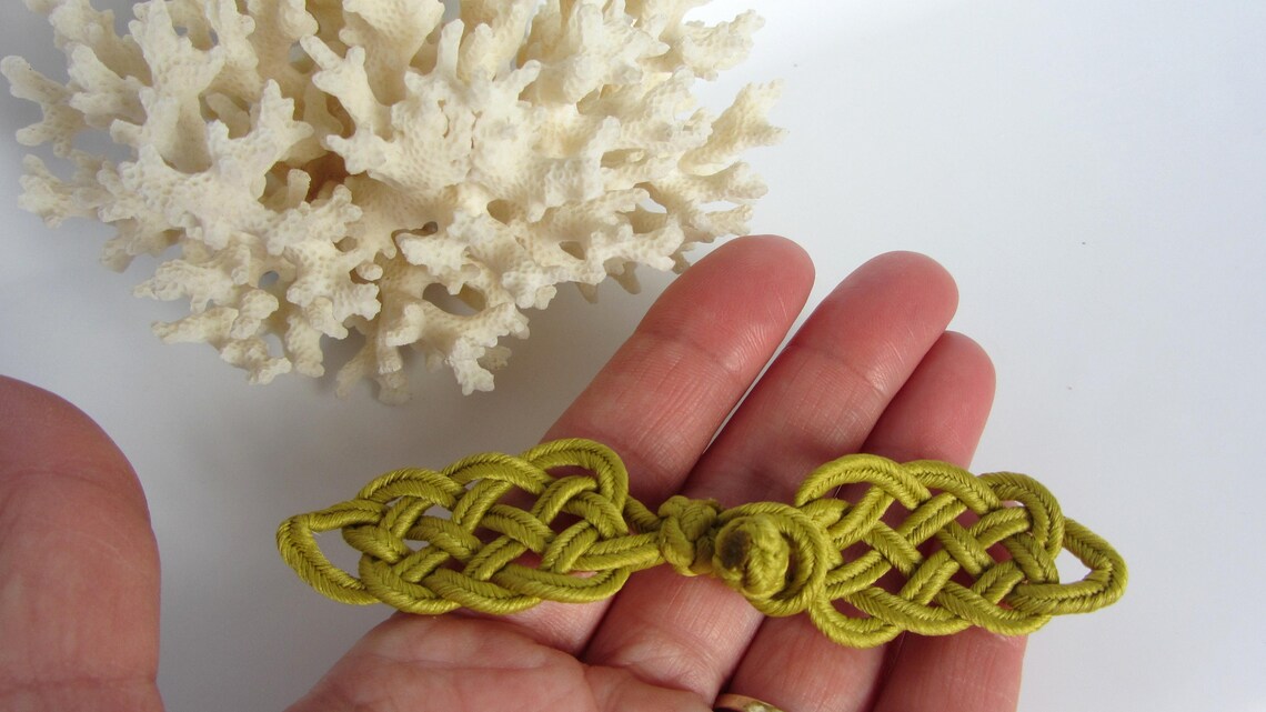 Green Leaf Frog Closure Button Closure Celtic Knot Cape Clasp | Etsy