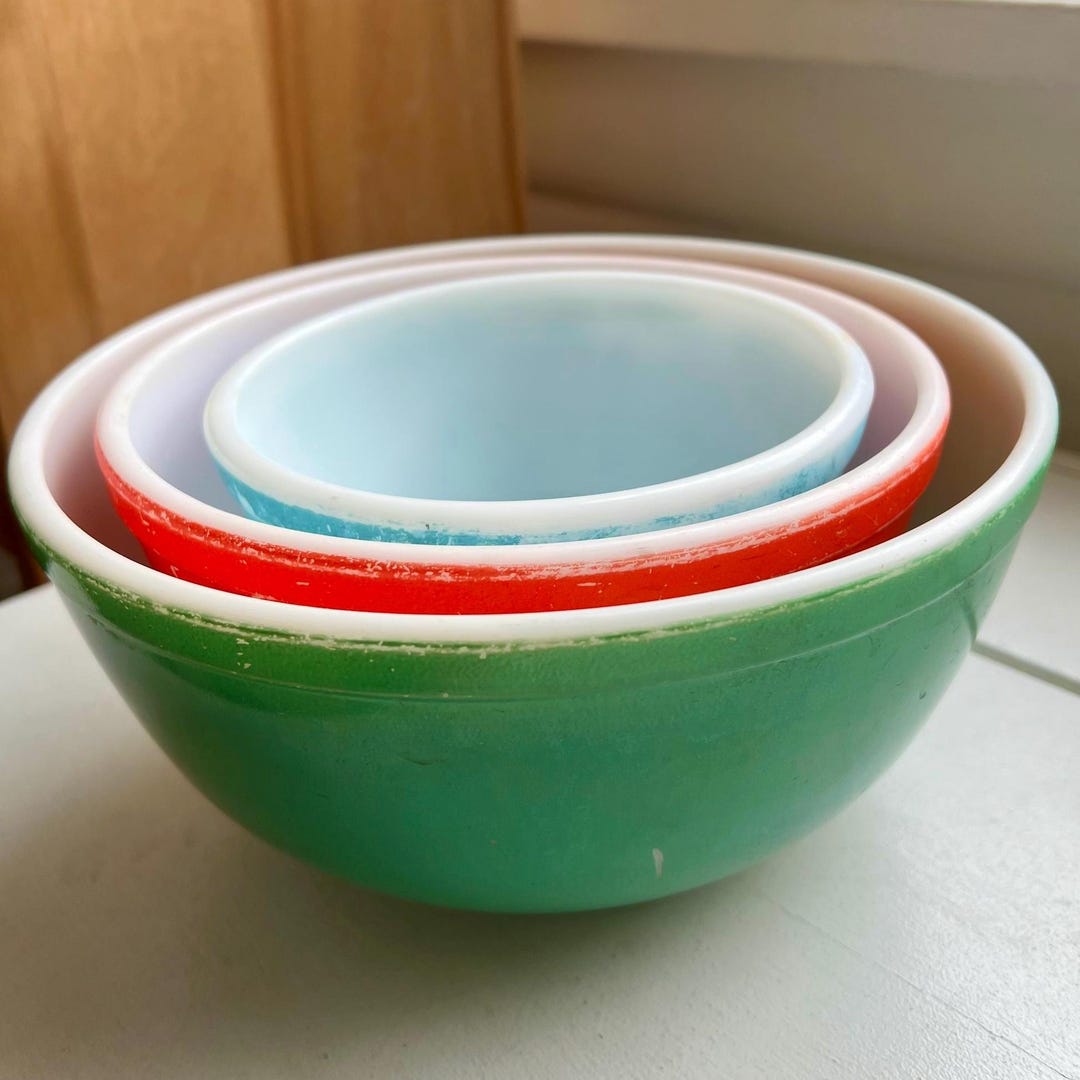 Vintage Pyrex Glass Mixing Bowl Set of Three 1950s 1960s Kitchen Decor ...
