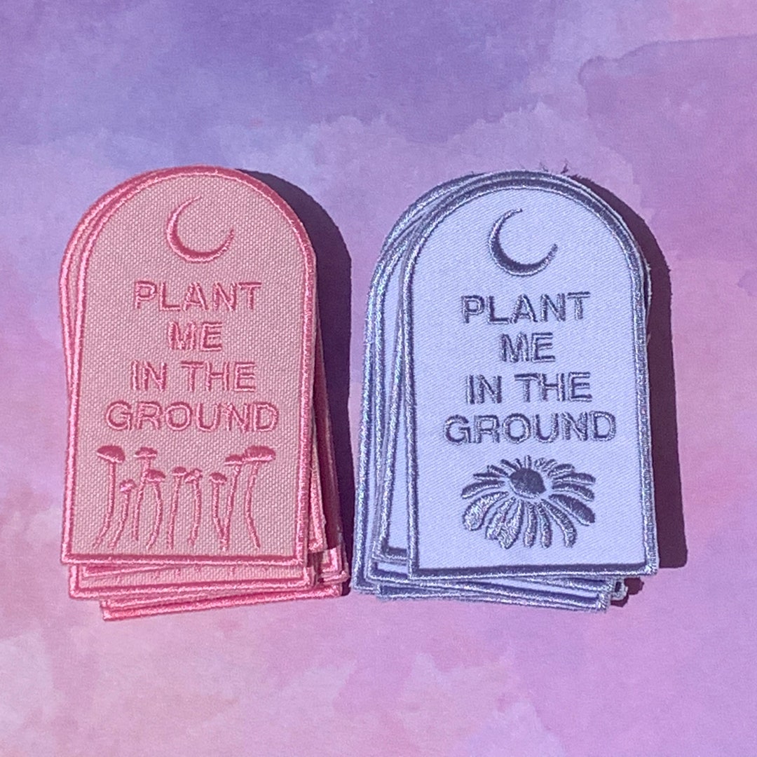 Mushroom & Daisy Tombstone Patch: Pastel Goth Iron On, Crescent Moon - Etsy