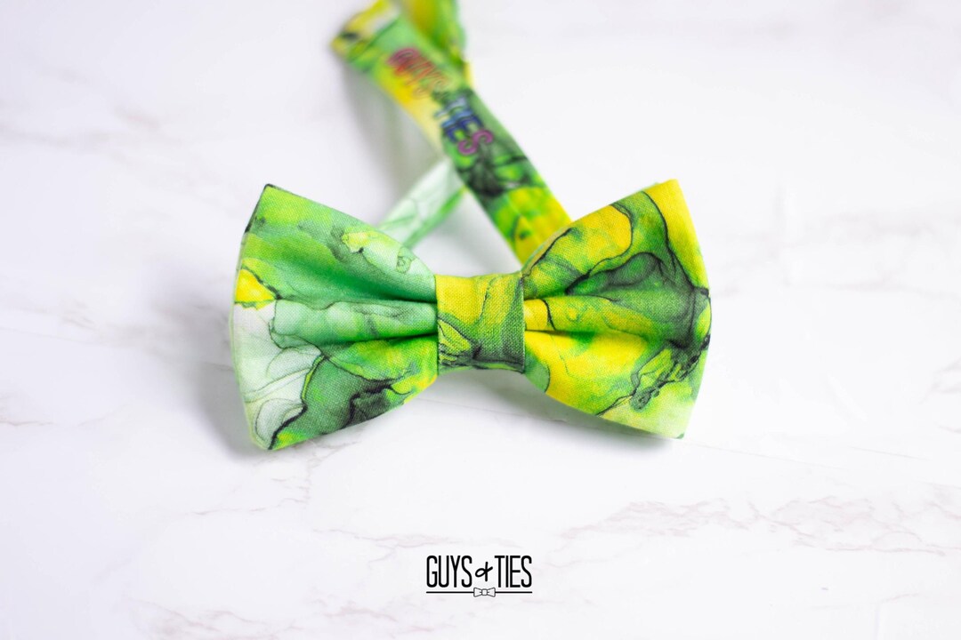 Lime Green Yellow Bow Tie, Artistic Bow Ties for Men, Oil Spill Pattern ...
