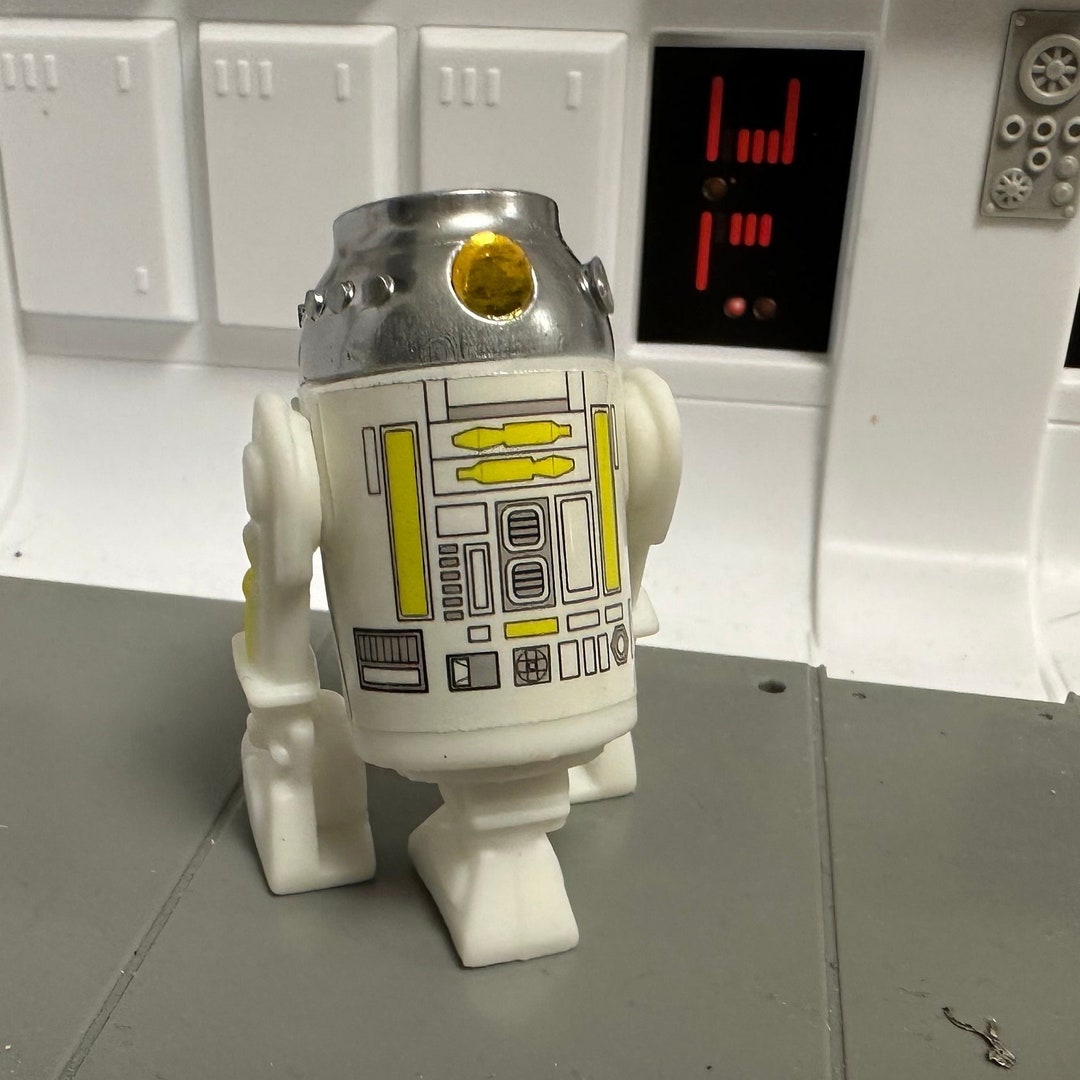 Star Wars Kenner Style Custom R8 Figure - Yellow and White - Etsy