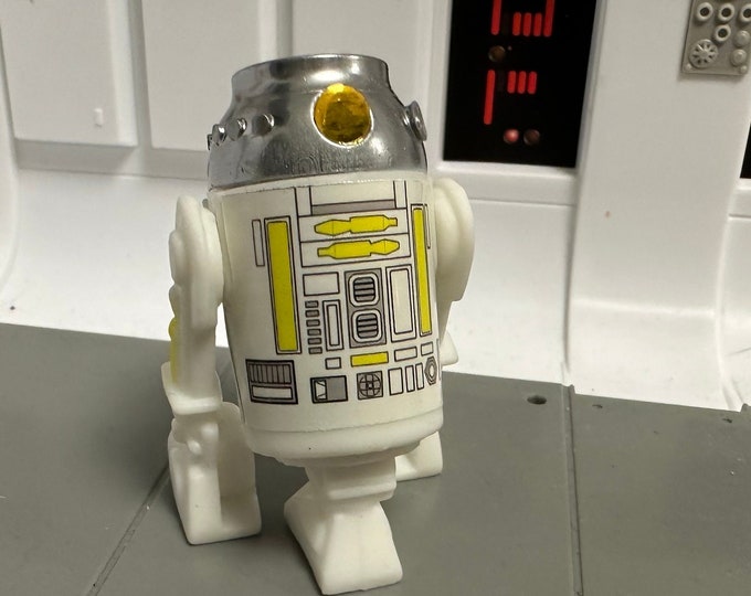 Star Wars Kenner Style Custom R8 Figure - Yellow and White - Etsy