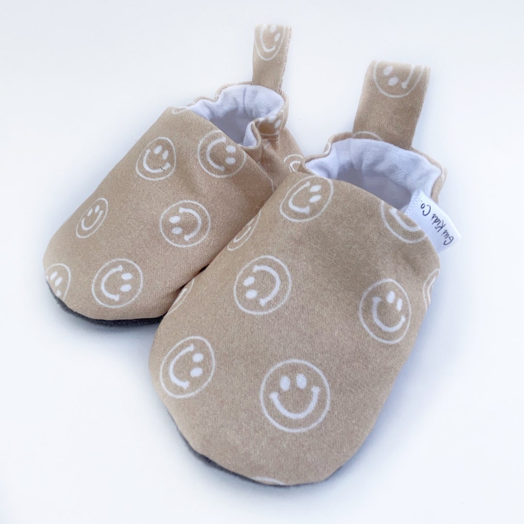 Happy Face Baby Shoes, Neutral Baby Shoes, Baby Moccs, Soft Soled Baby ...