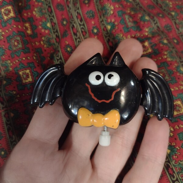 Bat Brooch - Etsy