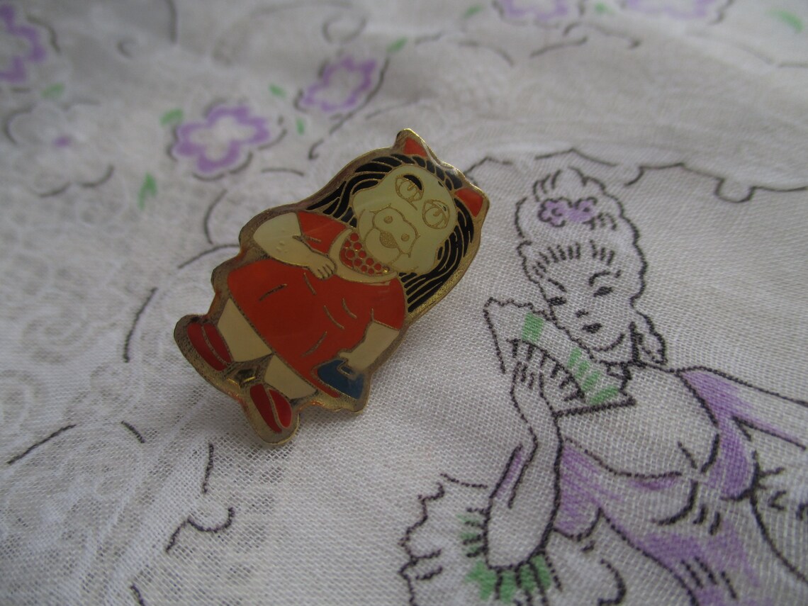 Miss Piggy Enamel Lapel Pin Gold and Orange Novelty Muppets 70s 80s ...