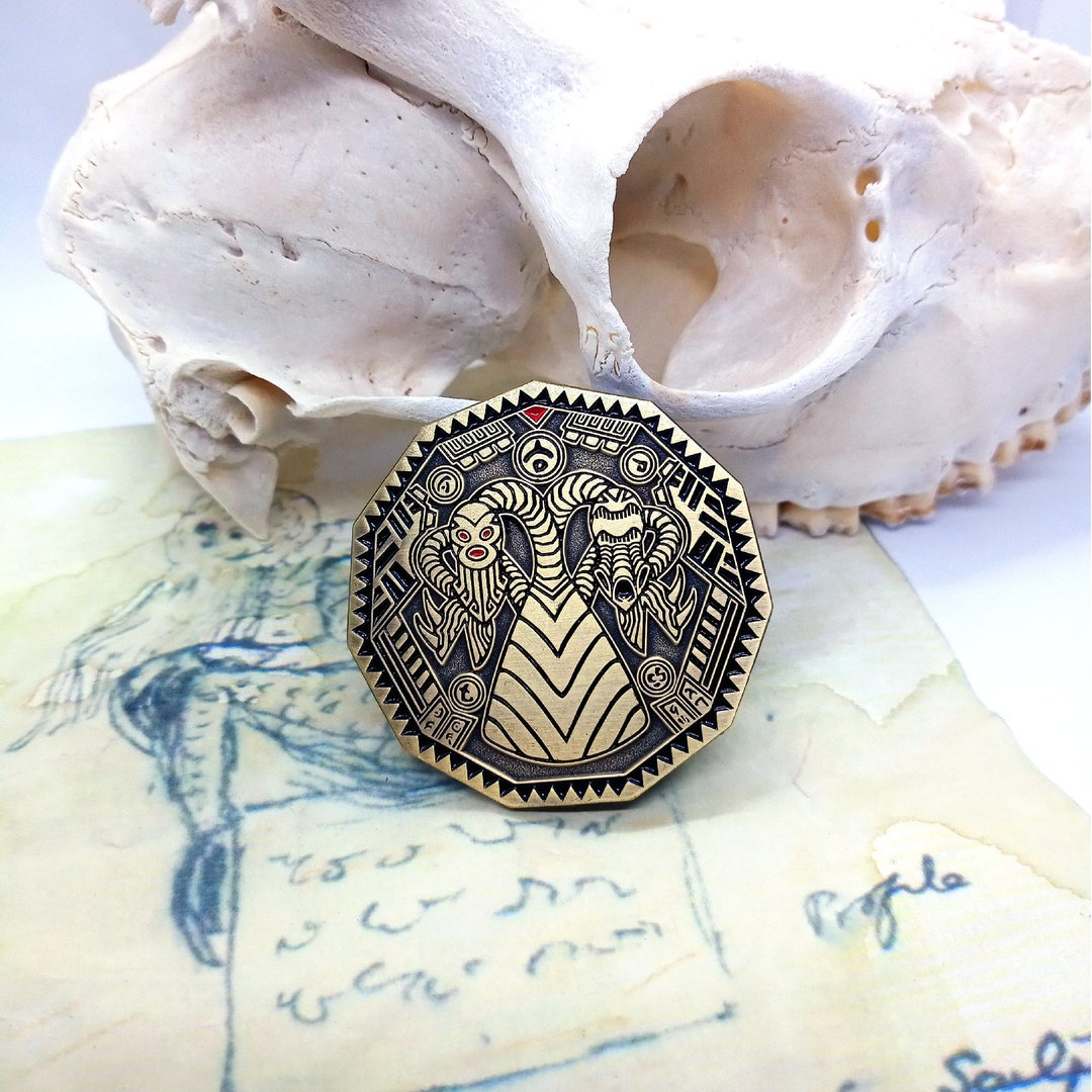 YITHIAN HORROR PIN Relic, Yith Lovecraftian Enamel Pin - Etsy