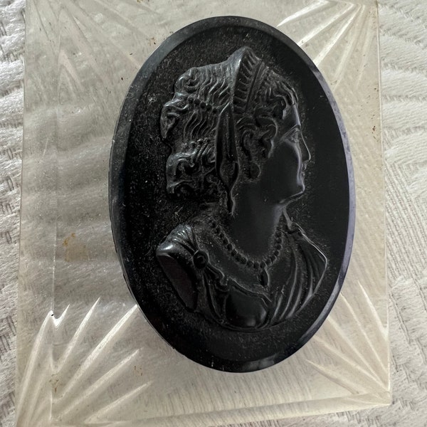 Black Bakelite Cameo - Etsy