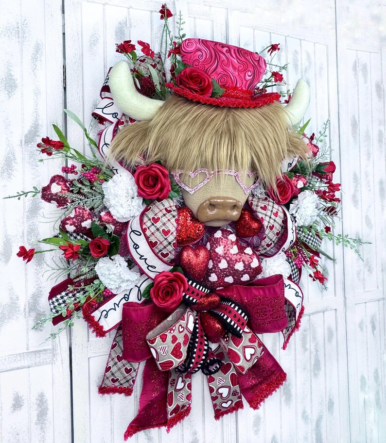 Large Deluxe Valentines Day Highland Cow Wreath for Front Door ...