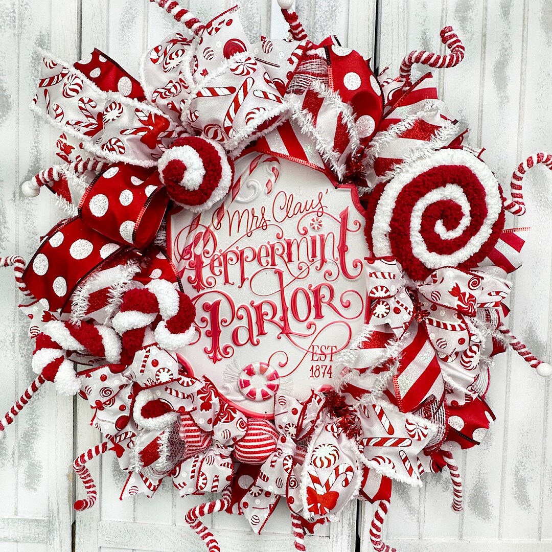 Mrs Claus Peppermint Parlor Christmas Wreath, Christmas Decoration ...