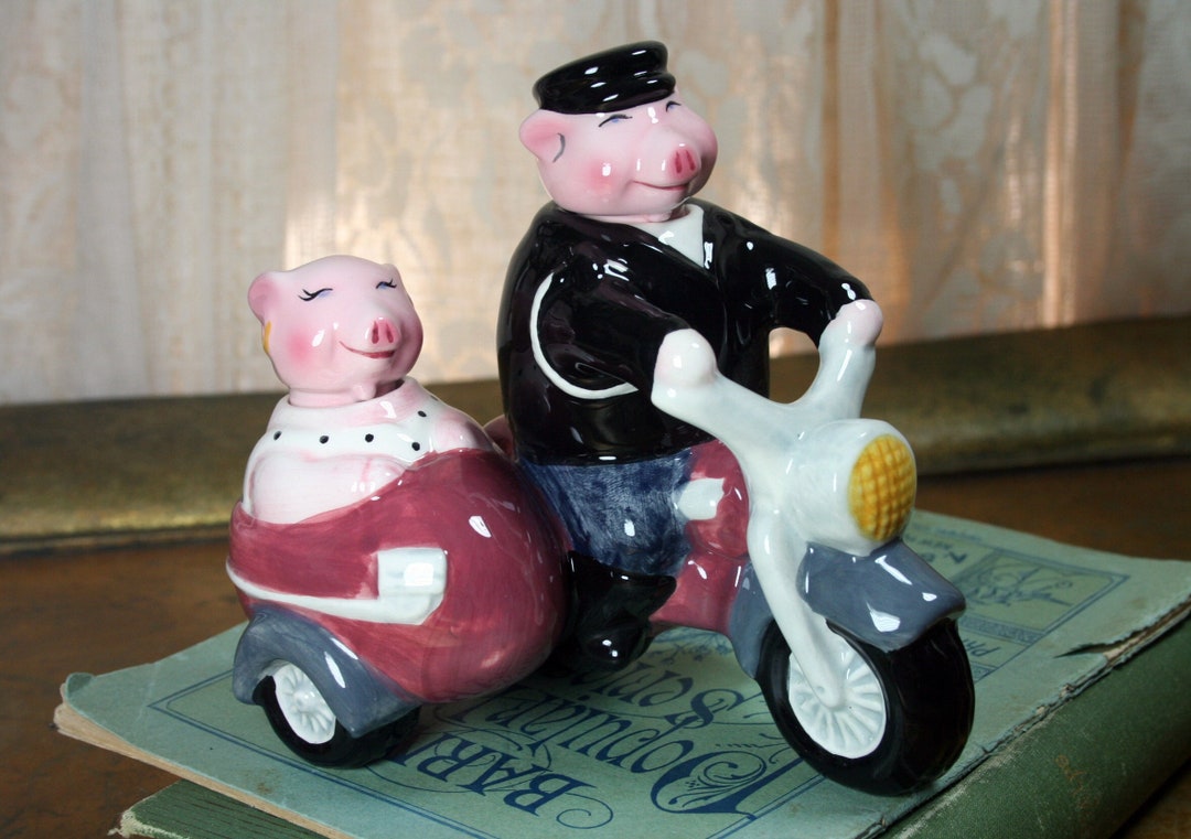 Vintage Motorcycle Pigs Salt and Pepper Shakers, Removable Heads, Pig ...