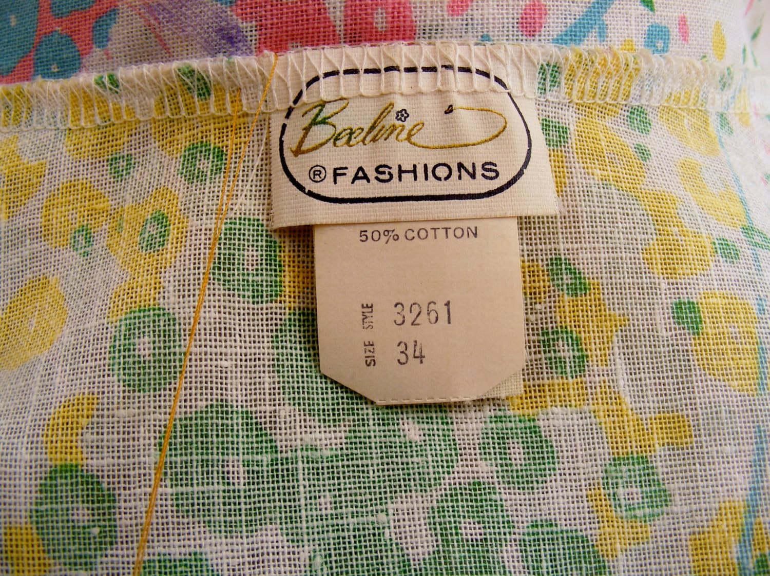 1960s Beeline Blouse - Bright Green and Yellow Floral Motif With ...