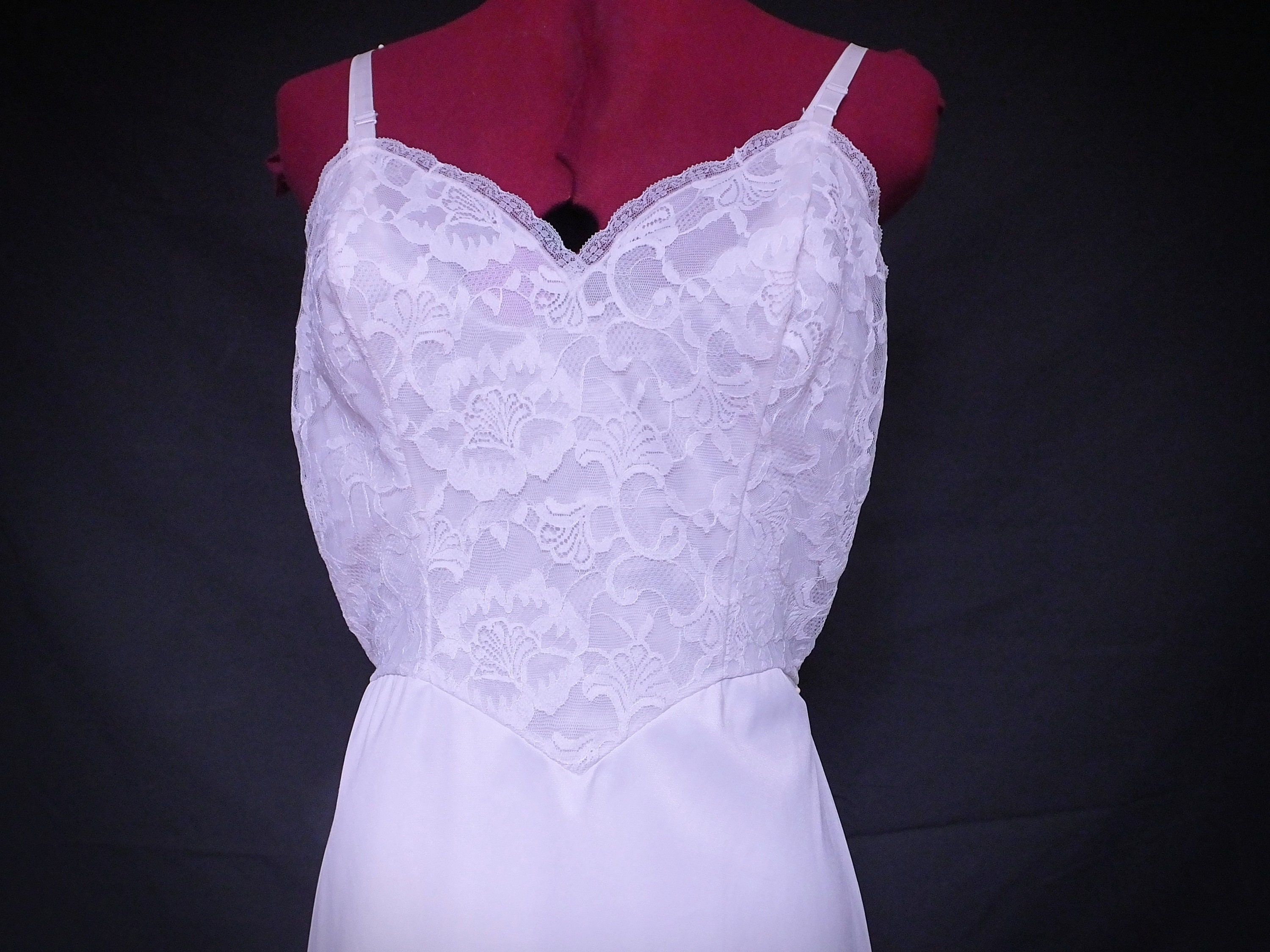 Vintage 1950s Vanity Fair White Dress Slip - XS/S - Lace Bodice ...