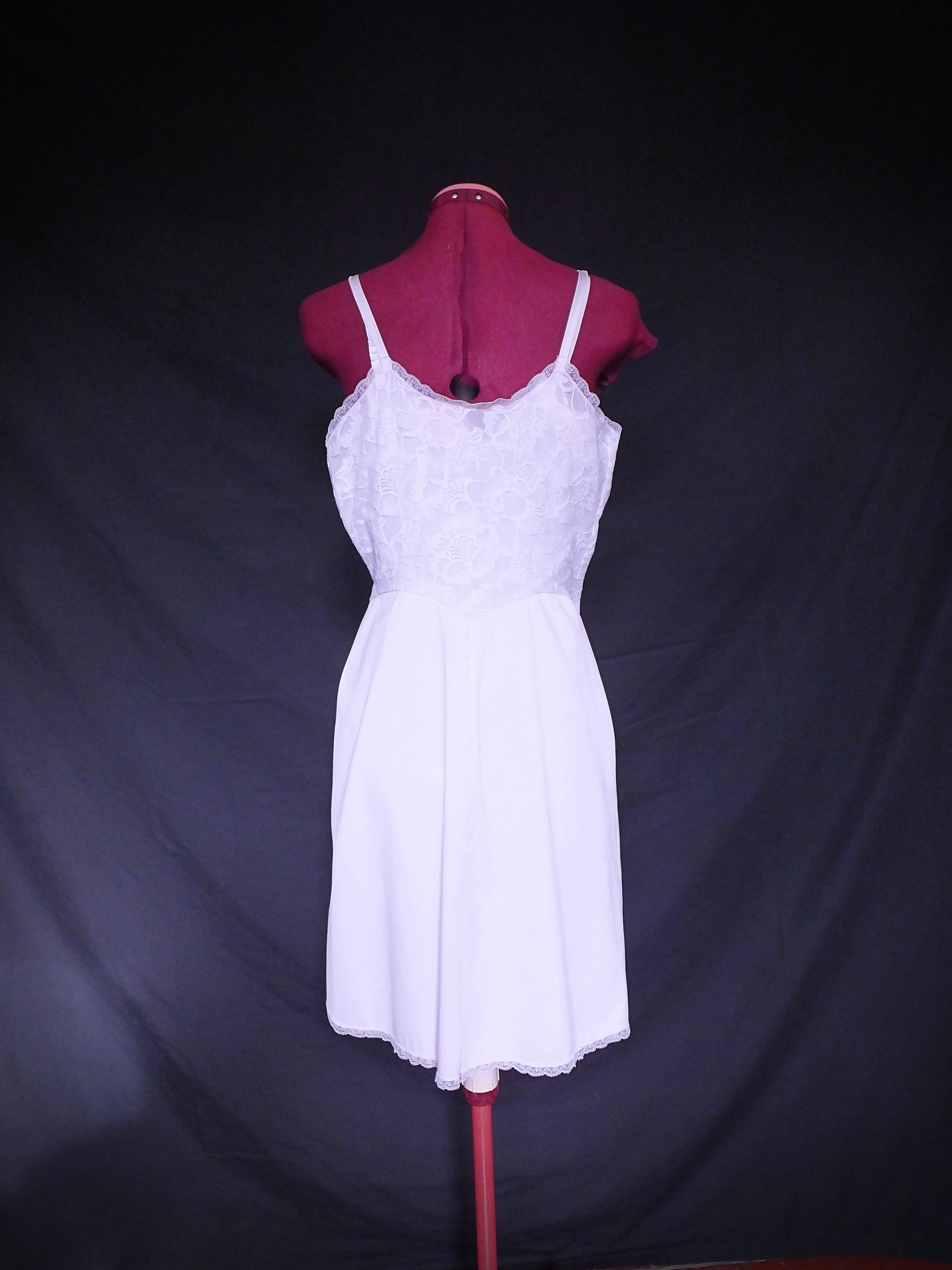 Vintage 1950s Vanity Fair White Dress Slip - XS/S - Lace Bodice ...