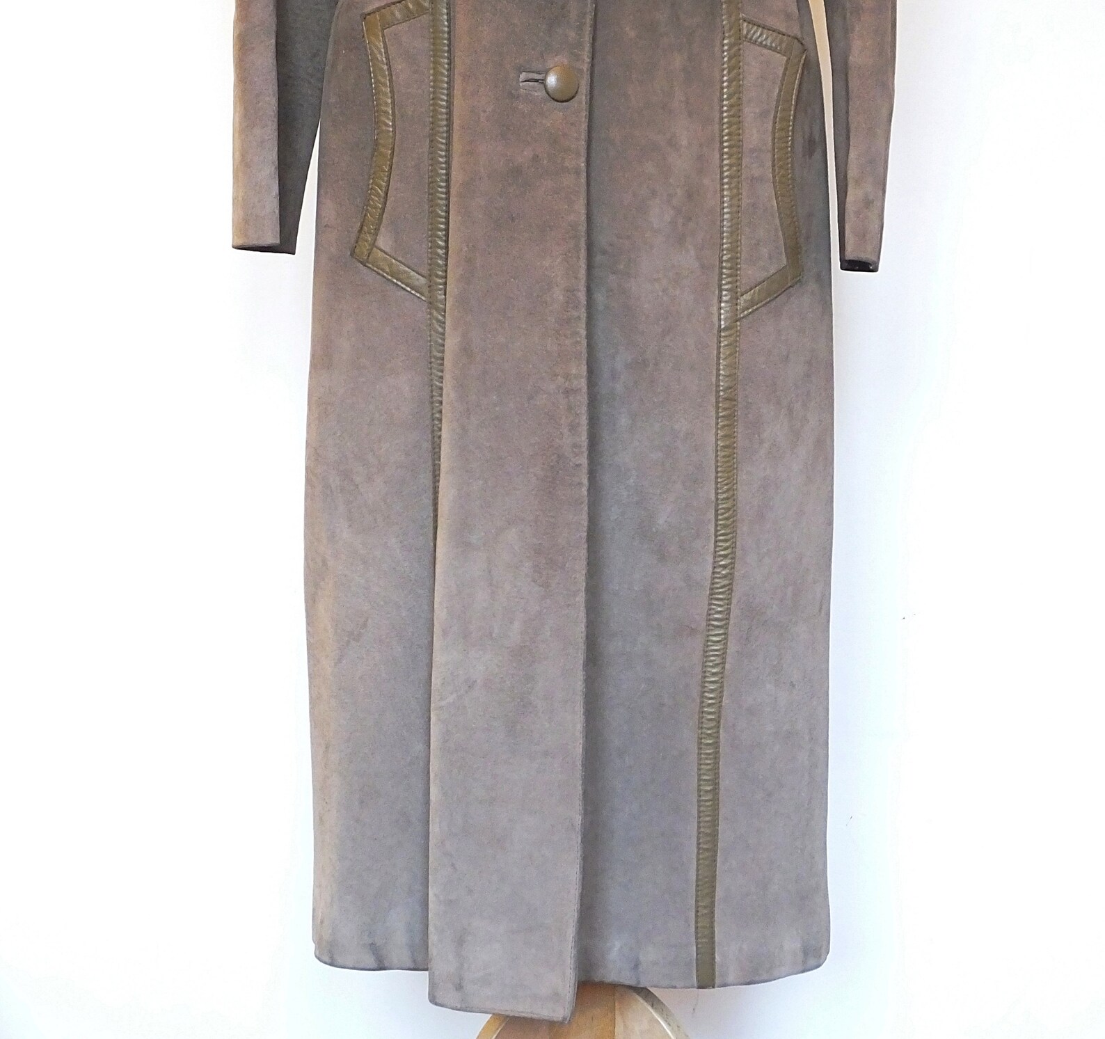 1970s French Suede Taupe Overcoat With Fox Fur Collar, Padded Lining ...