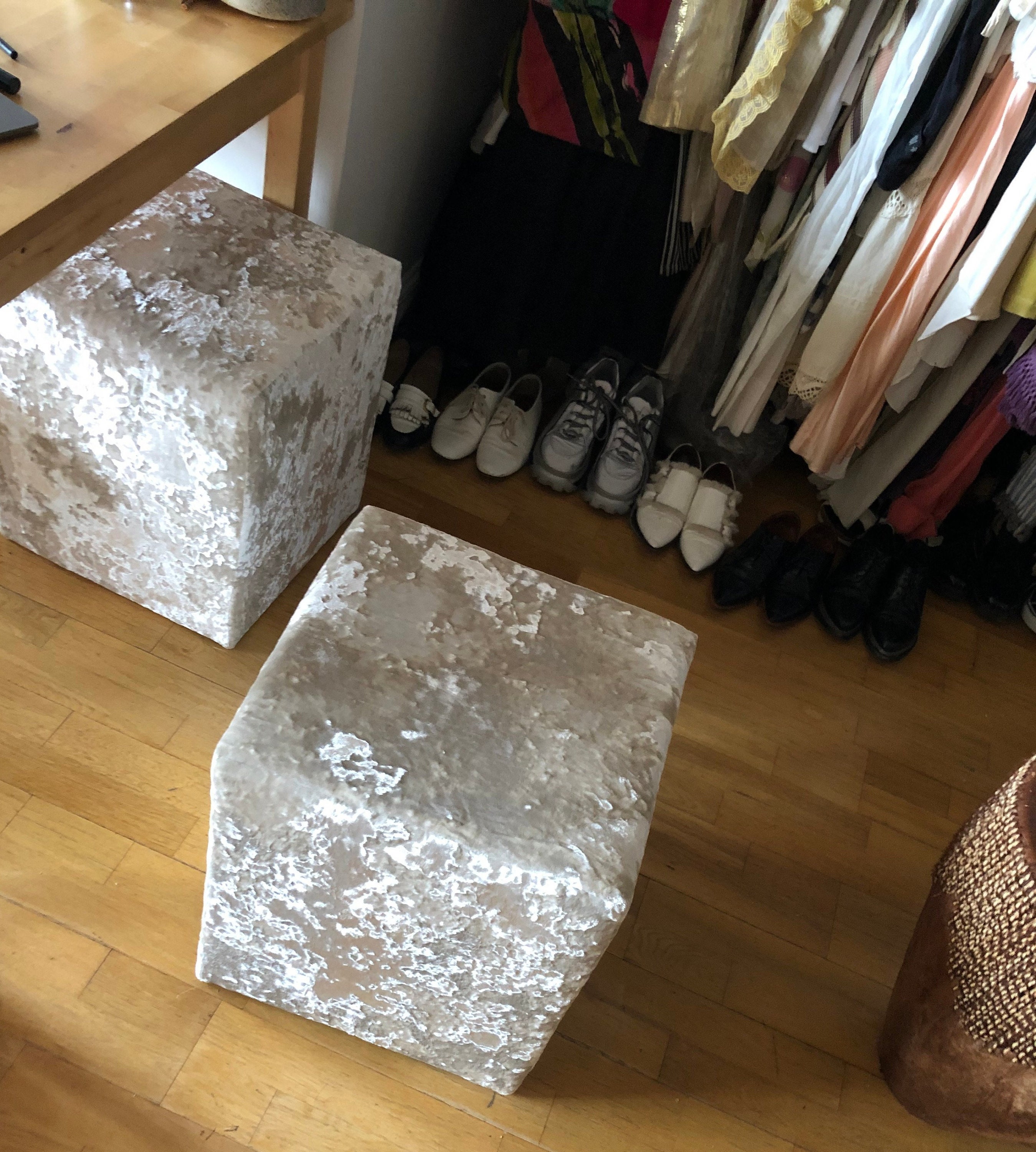 Crushed velvet stool for dressing table store