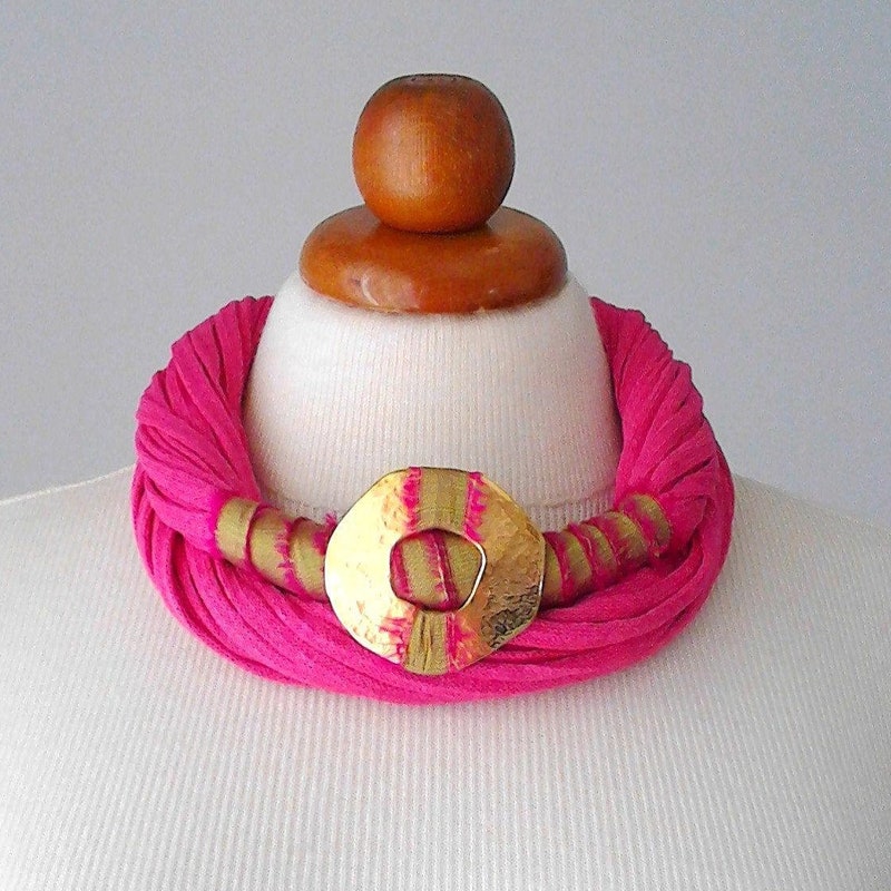 Magenta Necklace - Etsy