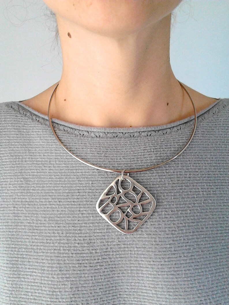 Handmade Brass Flower Pendant Choker: Minimalist Silver Tone Necklace ...