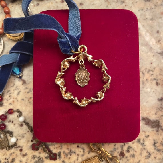 Antique Gold Jeweled Blessed Mother Pendent - Gem