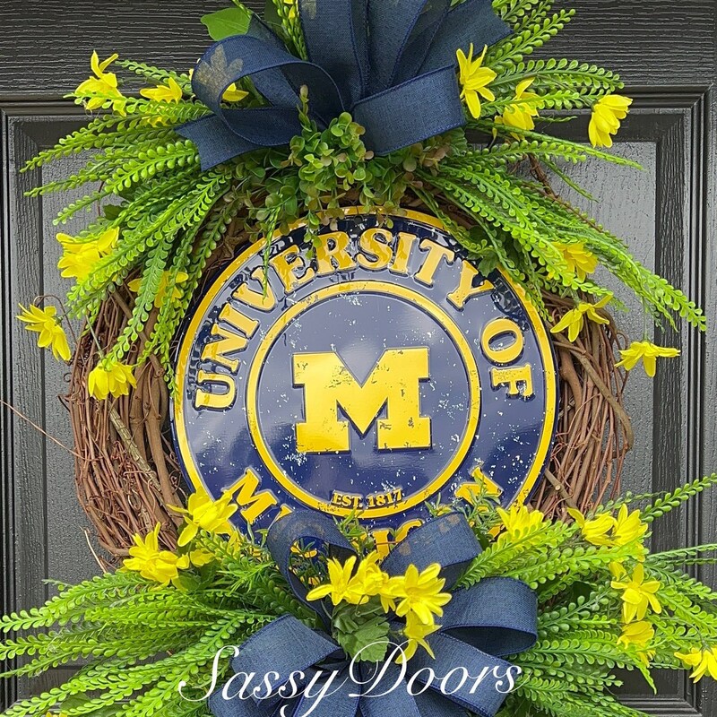 College Wreath - Etsy