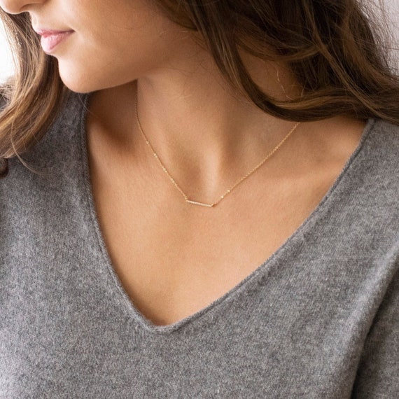 Mejuri bar necklace store