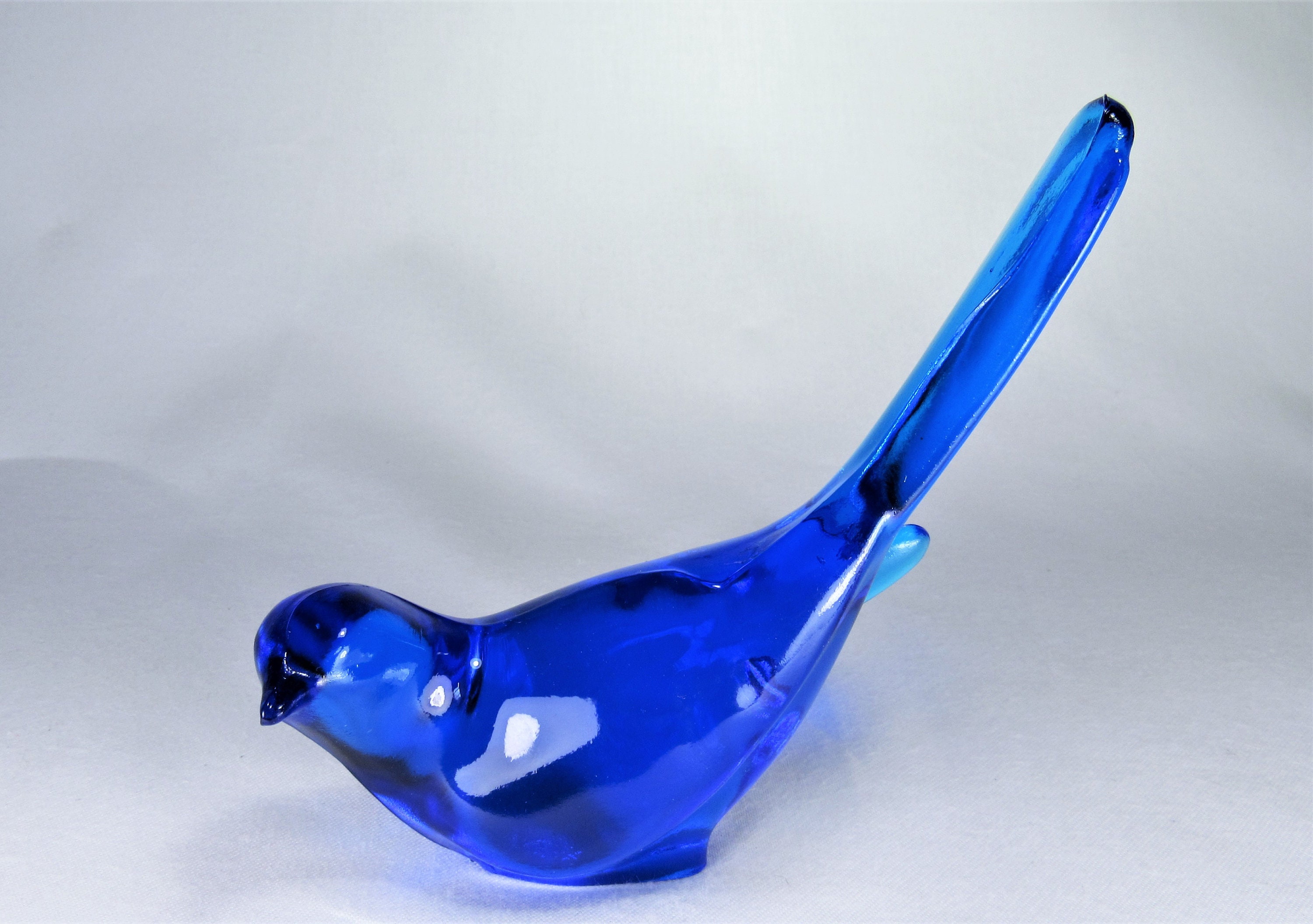 Glass Sculptures & Figurines Fenton Blue Bird of Happiness Long Tail ...