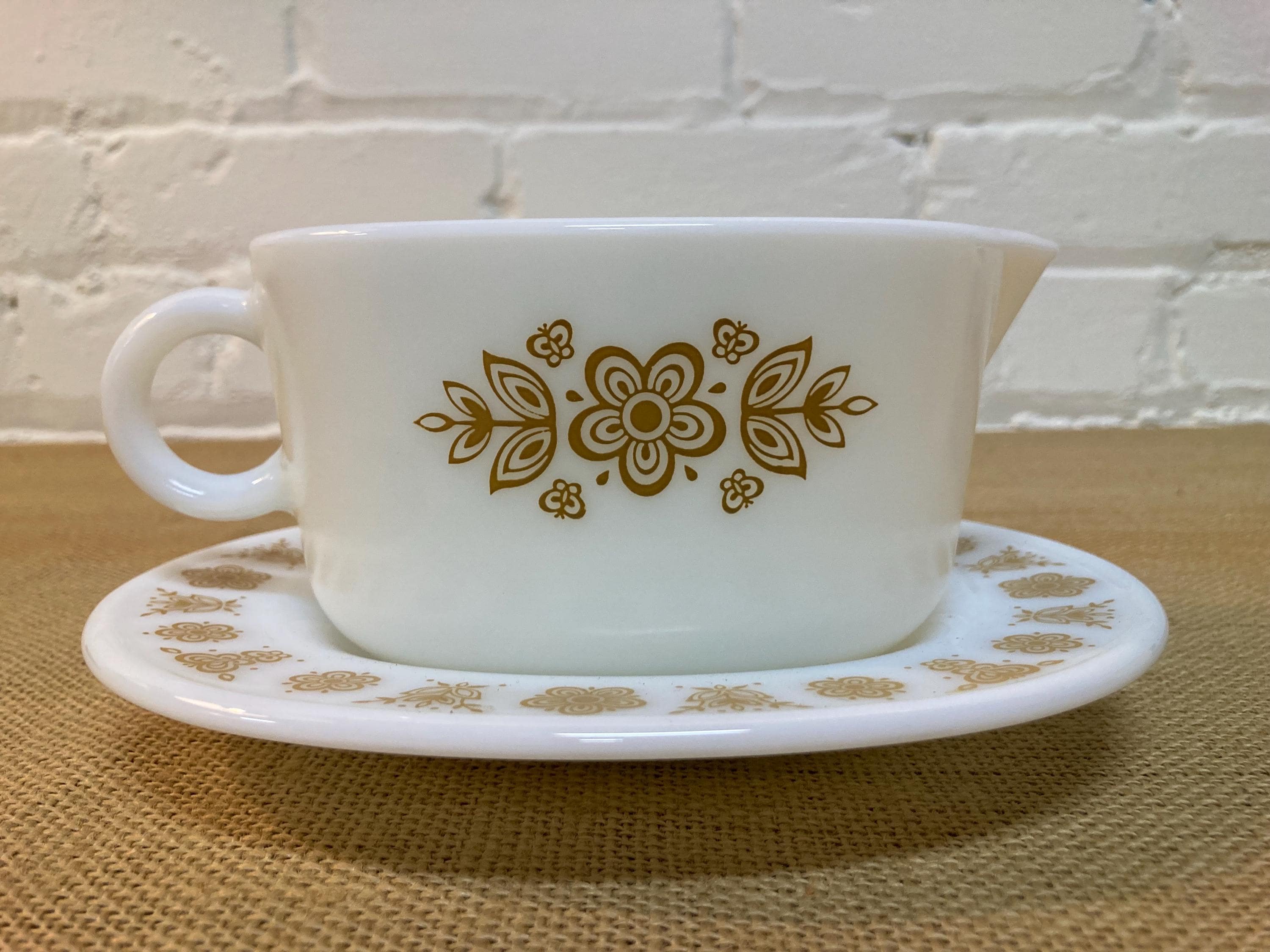 Assorted Vintage Pyrex Mugs Gravy Bowl - Butterfly Gold - Etsy