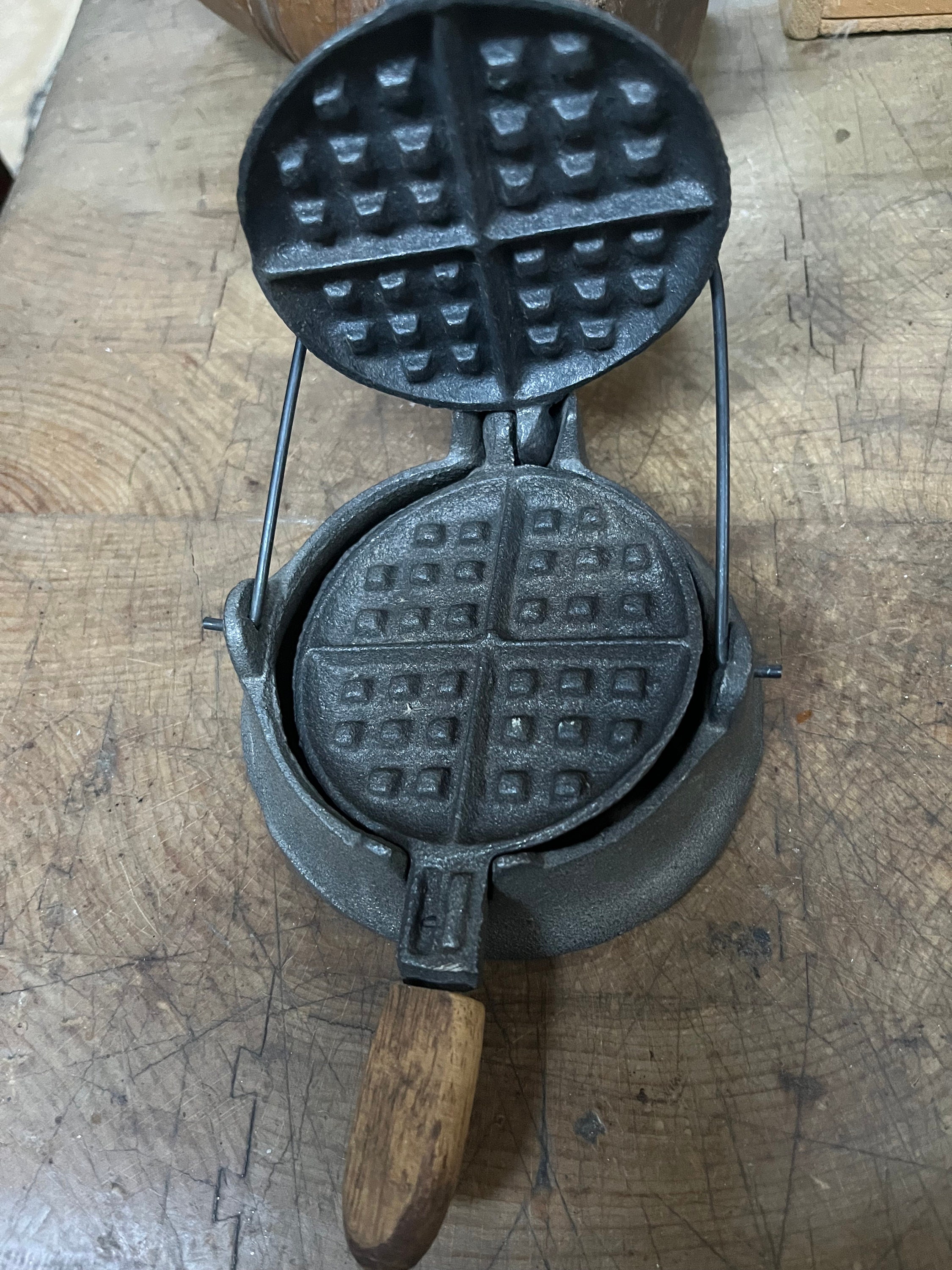 1910 Wagner Toy Waffle Iron - Etsy