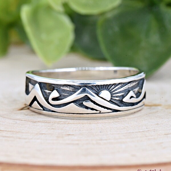 Mountain Range Ring - Etsy