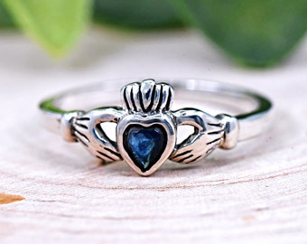 claddagh thumb ring