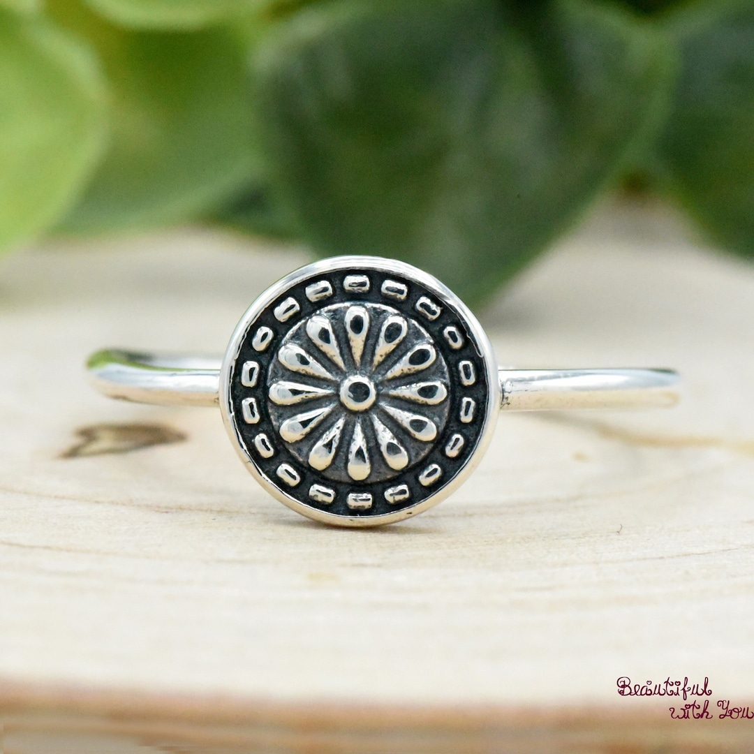 Mandala Geometric Buddhism Symbol Disk Ring, Vintage Mandala Circle ...