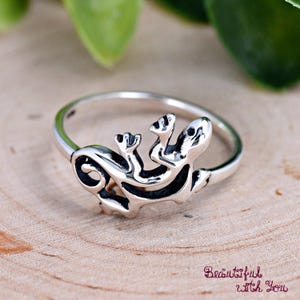 Reptiles Gecko Lizard Ring, Sideways Dainty Cute Lizard Silver Ring ...