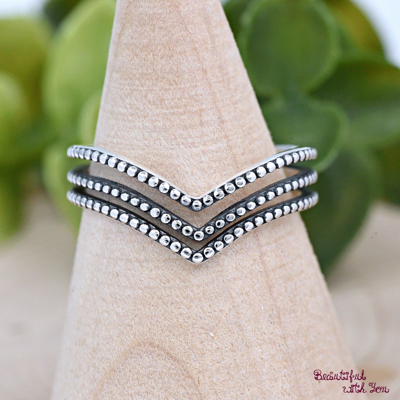 V Shape Ring - Etsy