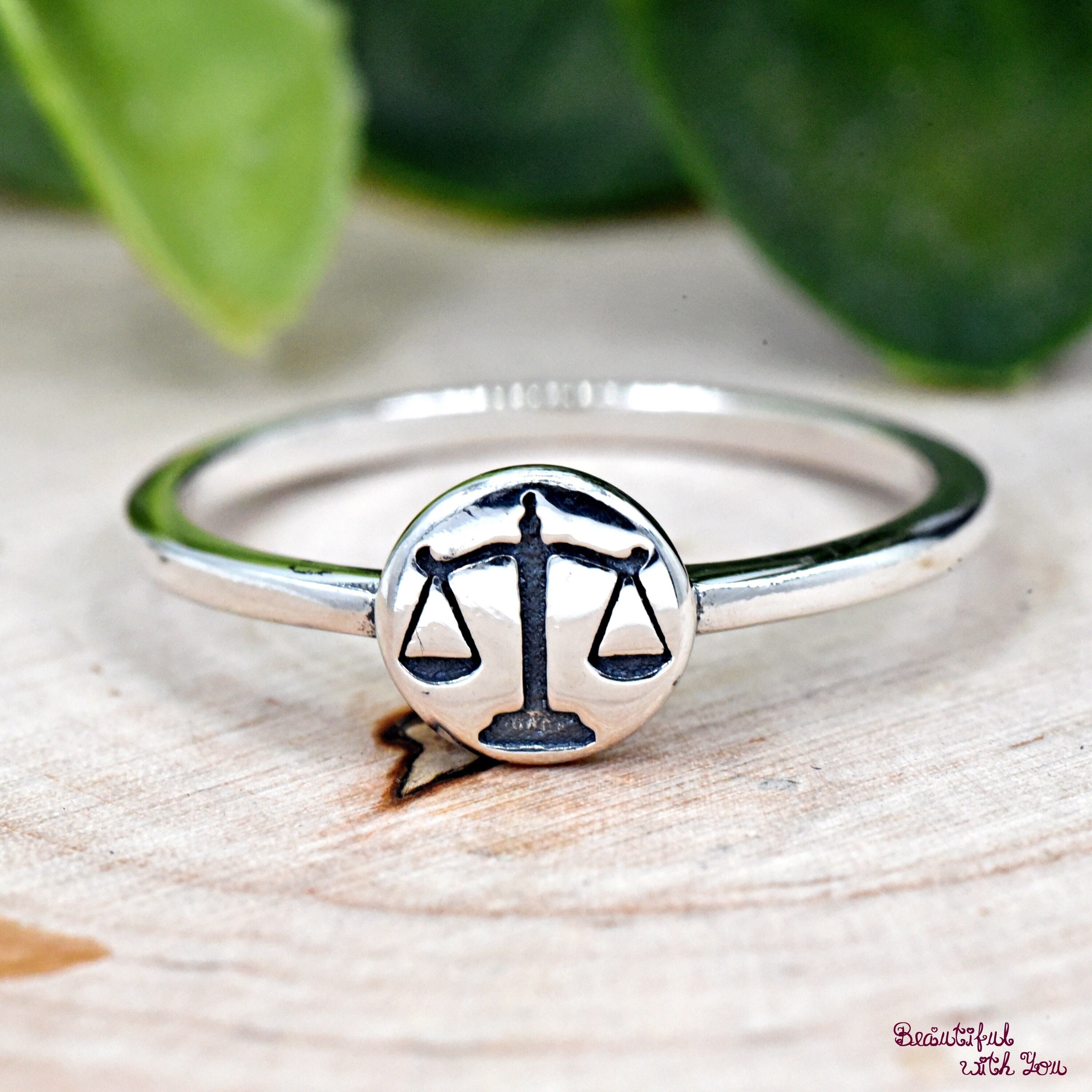 Libra Scale Album Deluxe