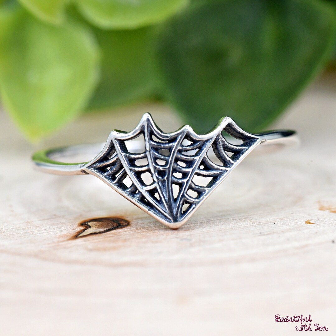 V Shaped Gothic Style Spider Web Ring, Vintage Antique Spider Ring ...
