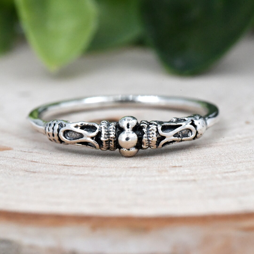 Small Dainty Balinese Style Ring, Oxidized 925 Sterling Silver Vintage ...