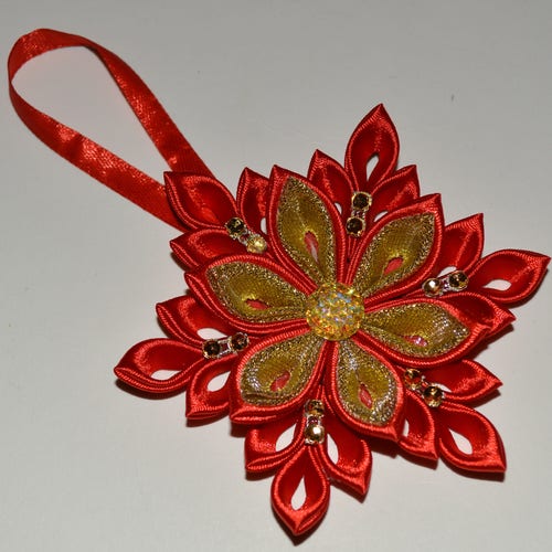 Handmade Snowflake CHRISTMAS Tree Decoration/ornament in Light - Etsy