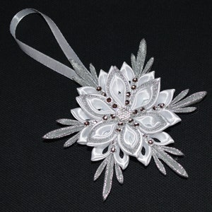Handmade Snowflake CHRISTMAS Tree Decoration/ornament, Kanzashi Style ...