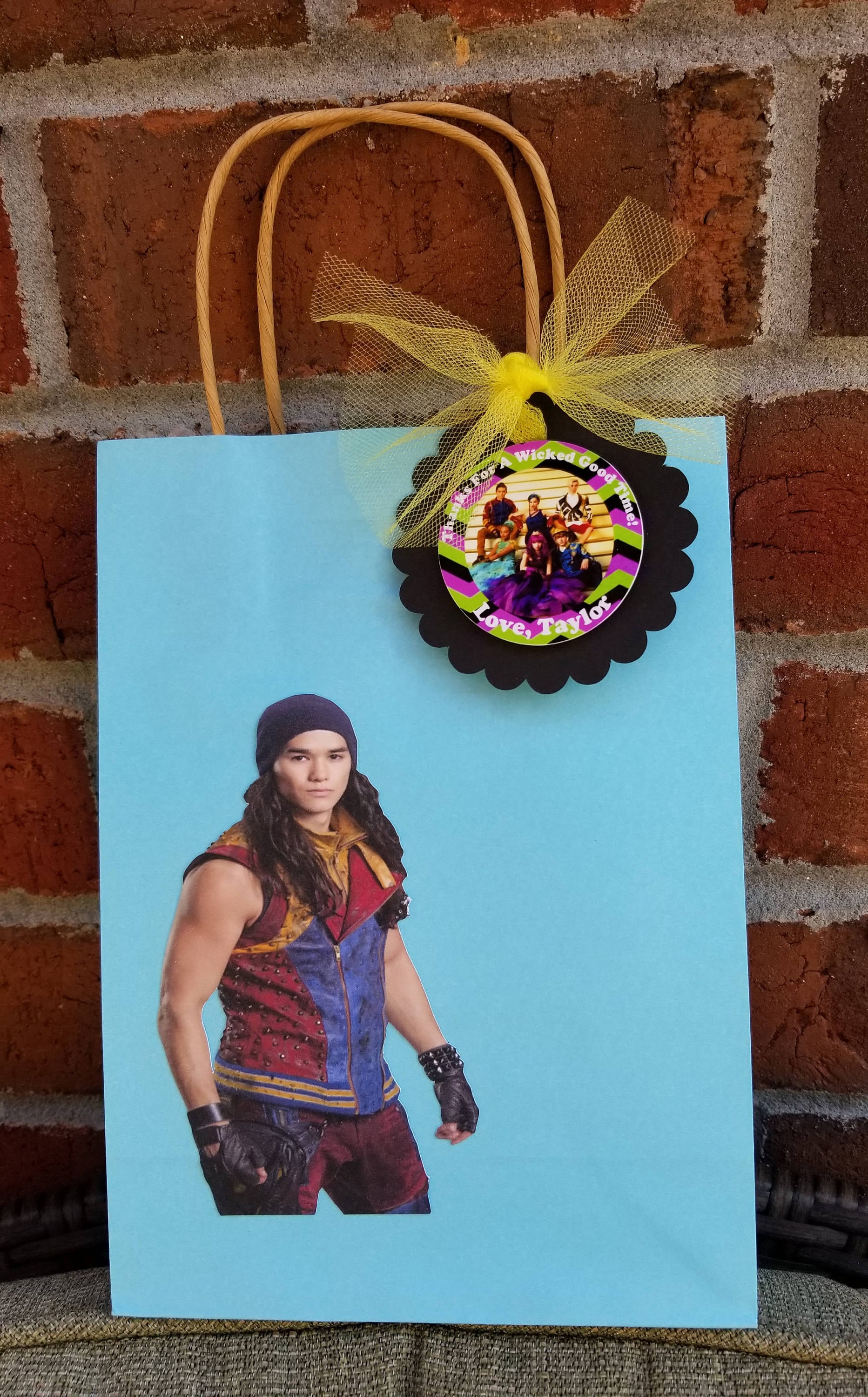 Set of 12 Disney Descendants 2 Themed Birthday Goody Bags - Etsy