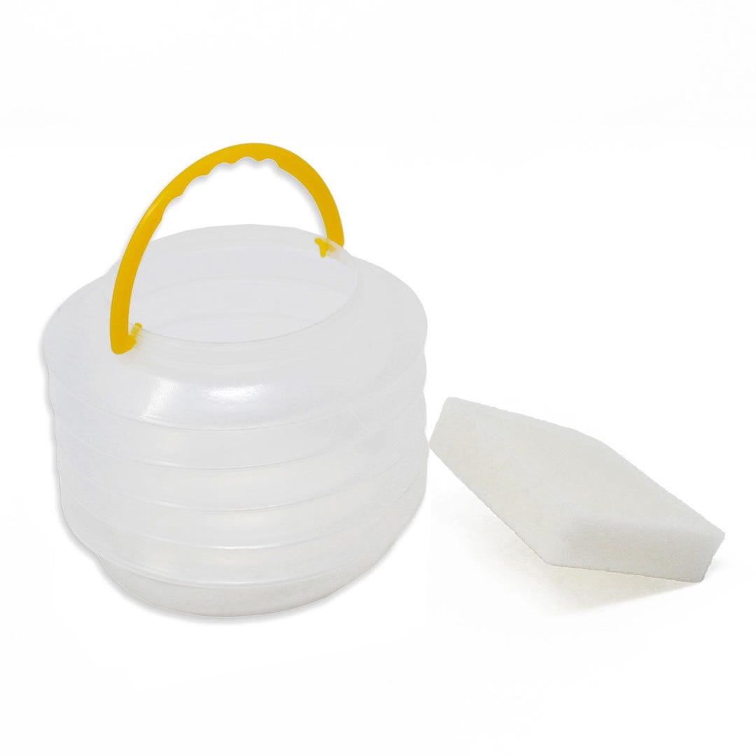 STUDIO 22 Artist's Plastic Travel Paint Brush Water Pot With Sponge ...