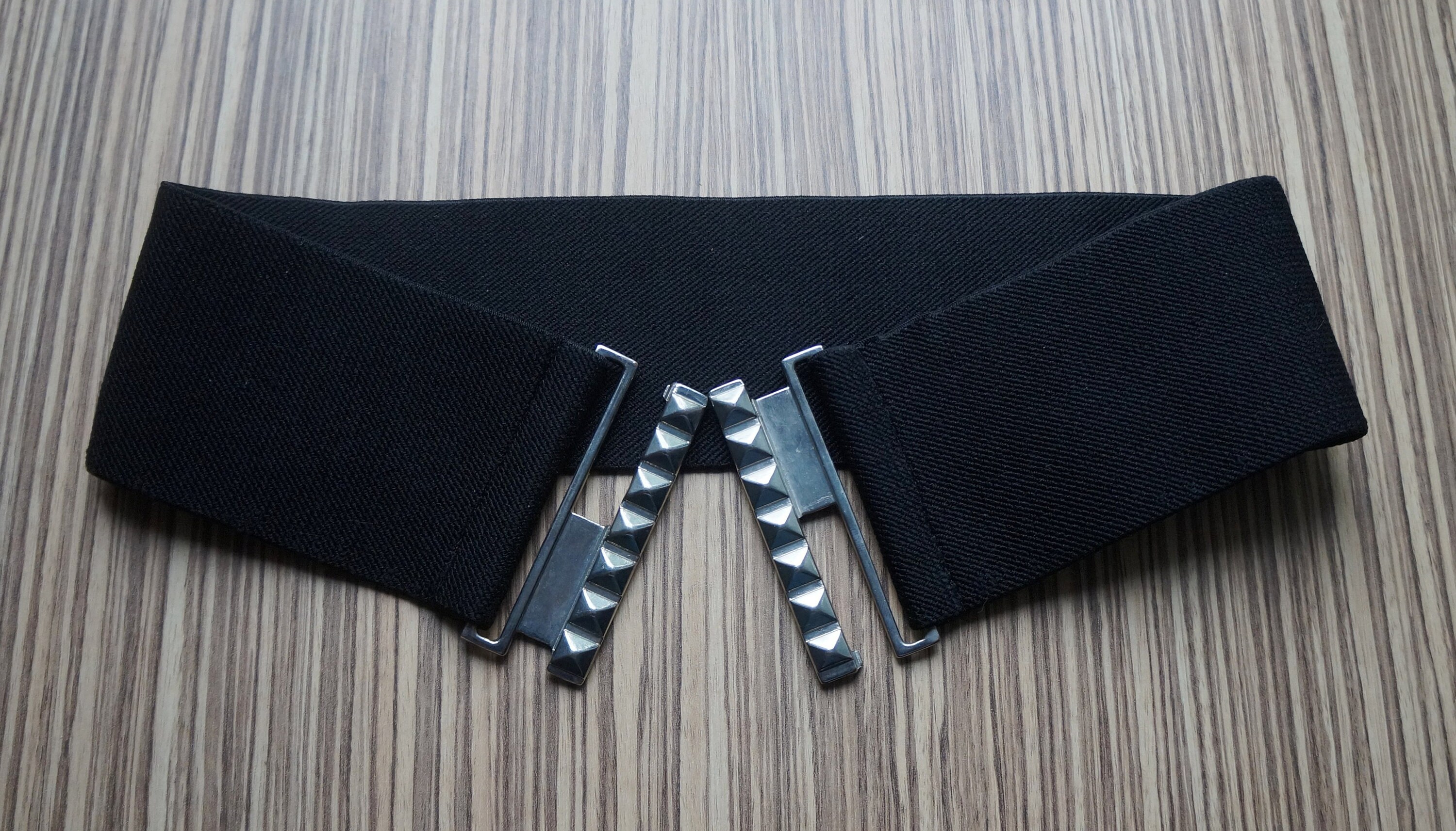 Wide Black Elastic Strap Cinch Belt, Metallic Silver Clasp, Figure ...