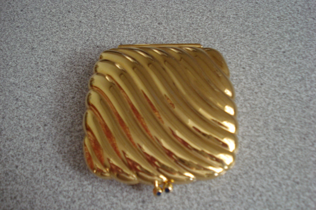 ESTEE LAUDER Rare Powder COMPACT Mirror / Gold Etched Waves Design W ...