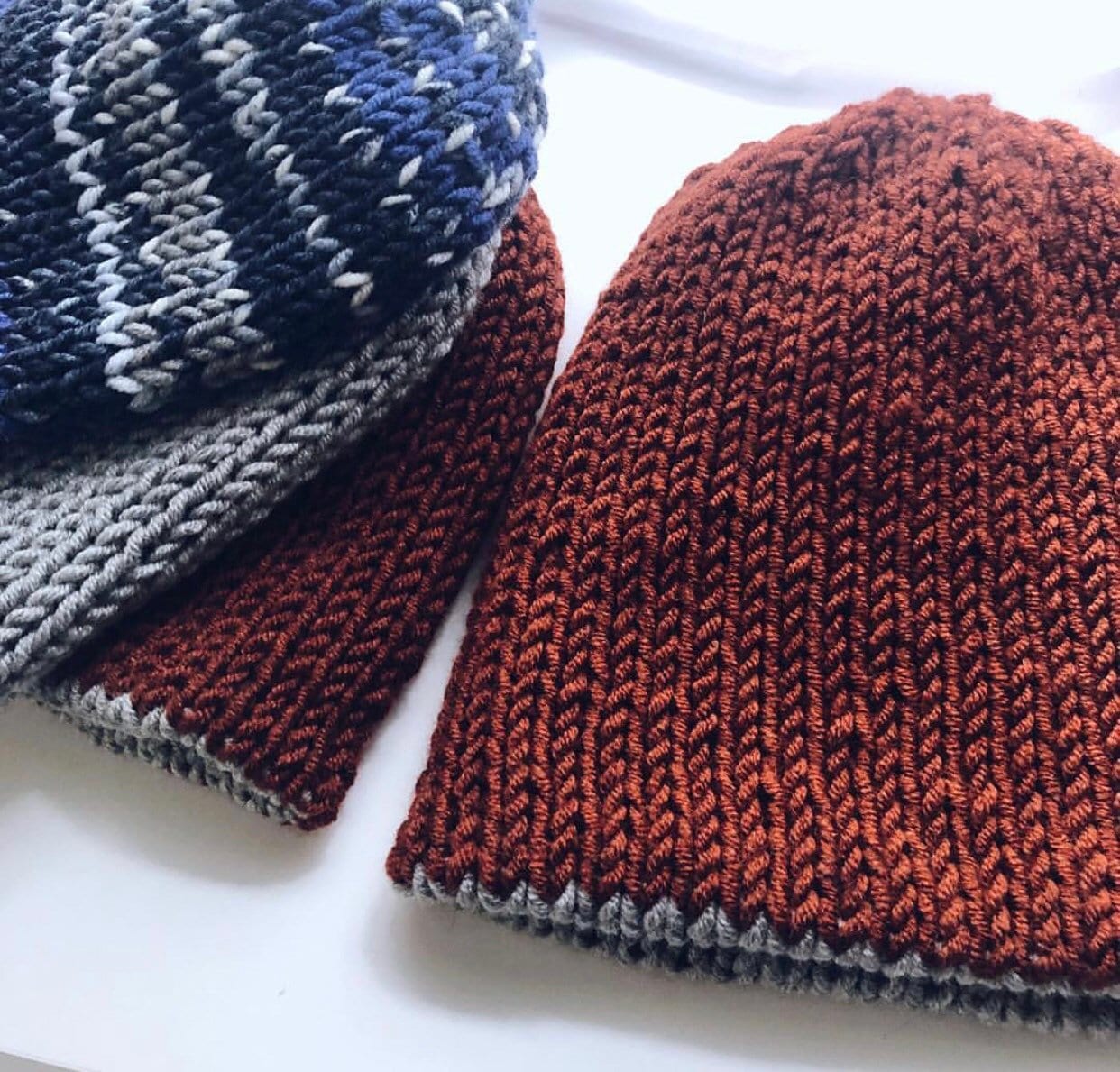 KNITTING PATTERN, Reversi Beanie, Reversible Beanie Knitting Pattern ...