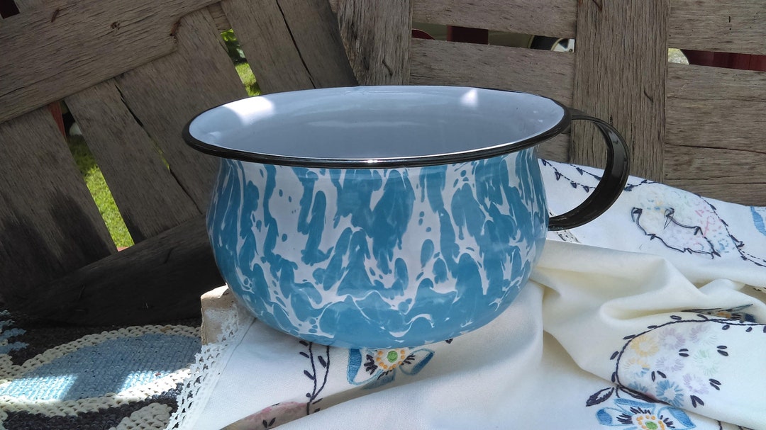 Rare Vintage Blue & White Swirl Enamelware Chamber Pot With Black Trim ...