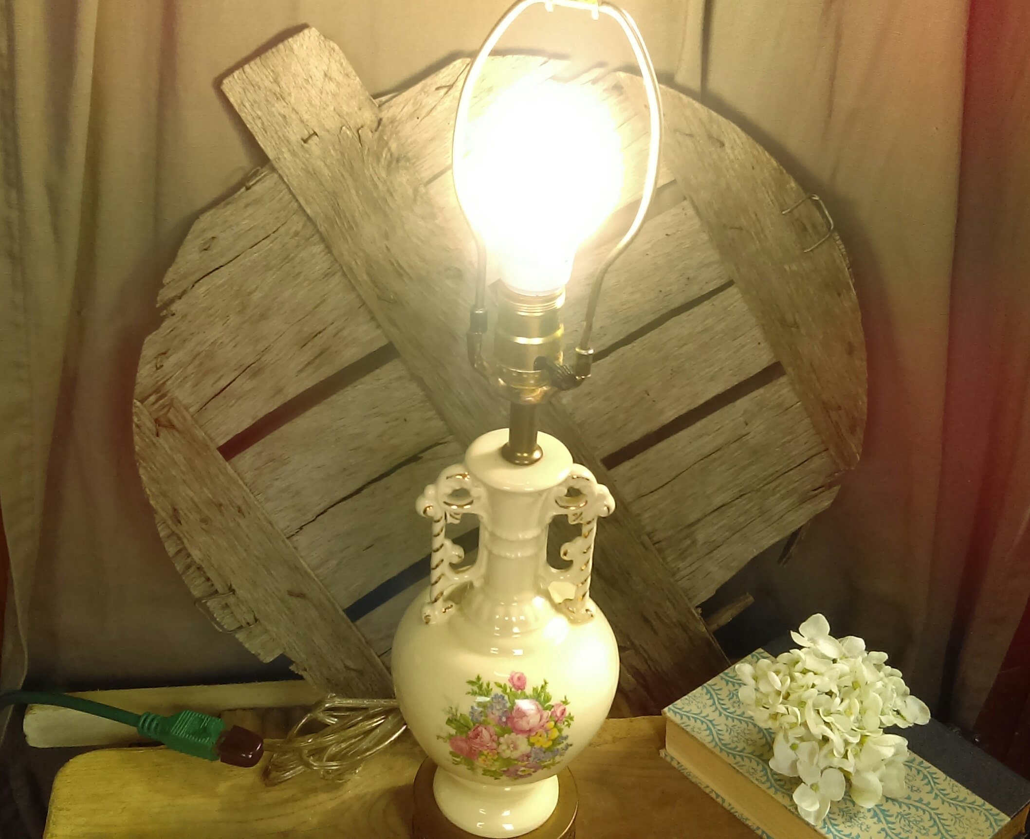 Mid Century Lamp Ivory Ceramic Urn Style W/ Floral and Gold | Etsy