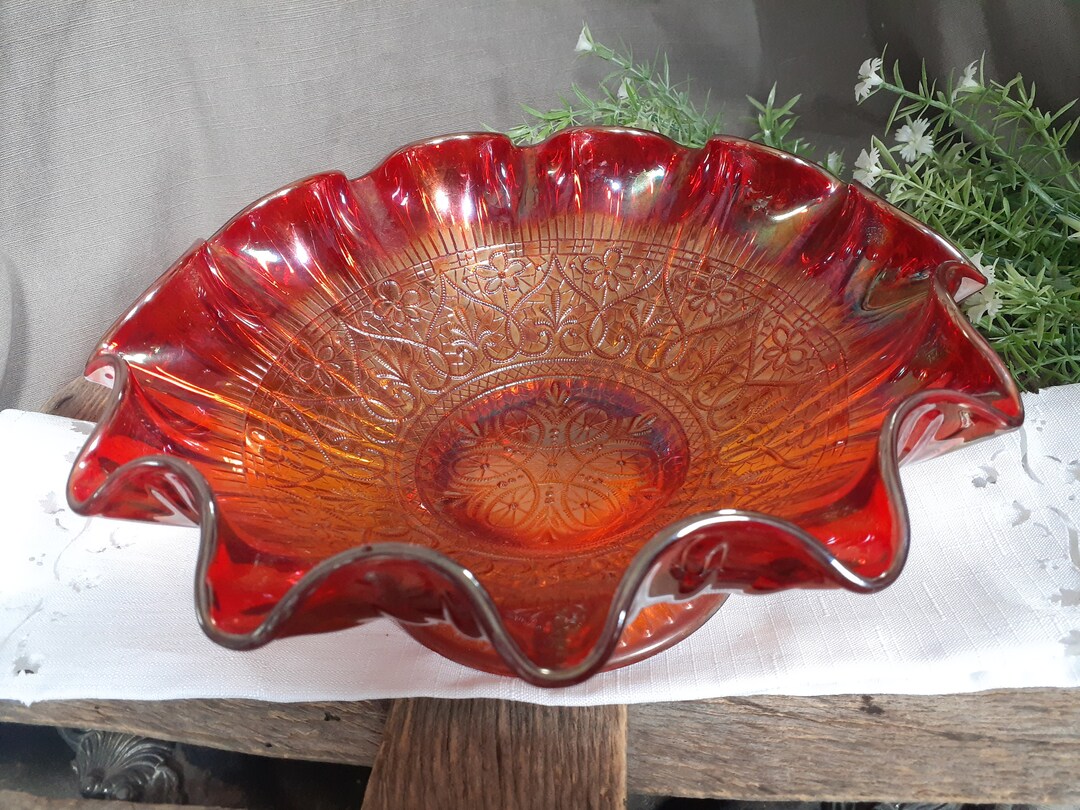 Fenton Cupped Hearts and Flowers Footed Bowl C.1973 in Orange Carnival ...