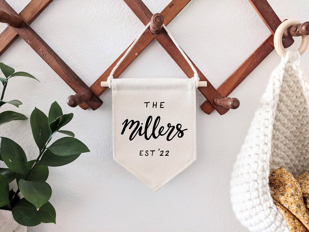Custom Family Name Banner | Entryway Décor - Etsy