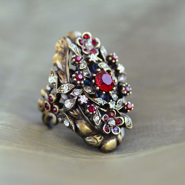 Victorian Ring - Etsy